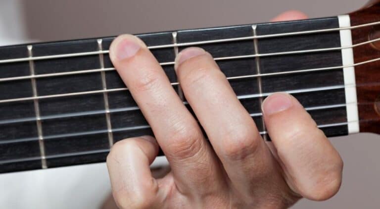 What Are The 3 Main Chords On The Guitar [With Diagrams] – Traveling ...